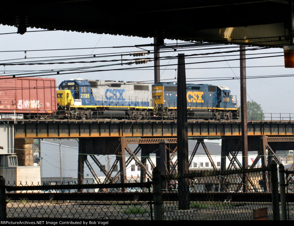 CSX 2735 and 2650